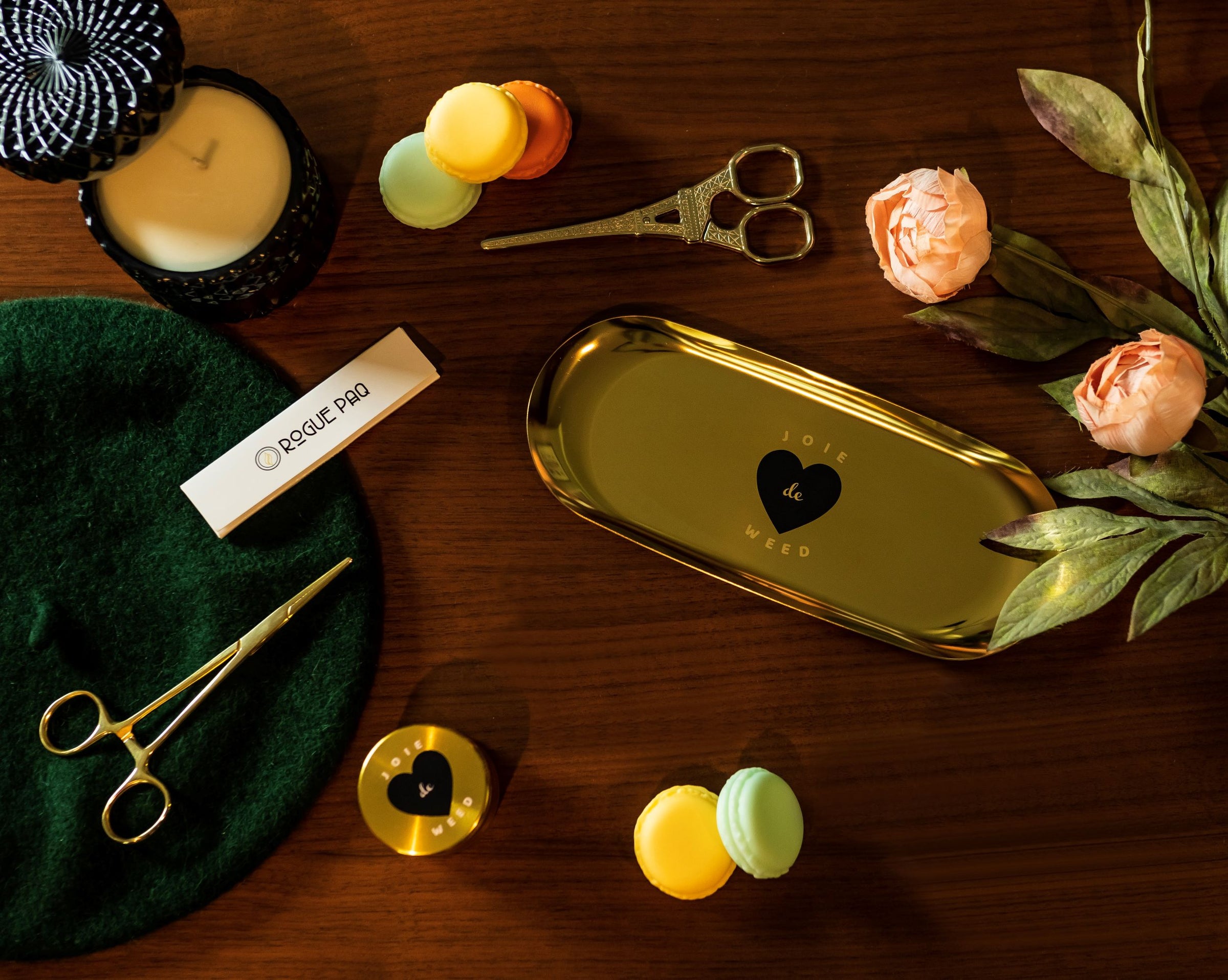 Rogue Paq - Joie de Weed Joint Rolling Tray Gift Set | roguepaq.com